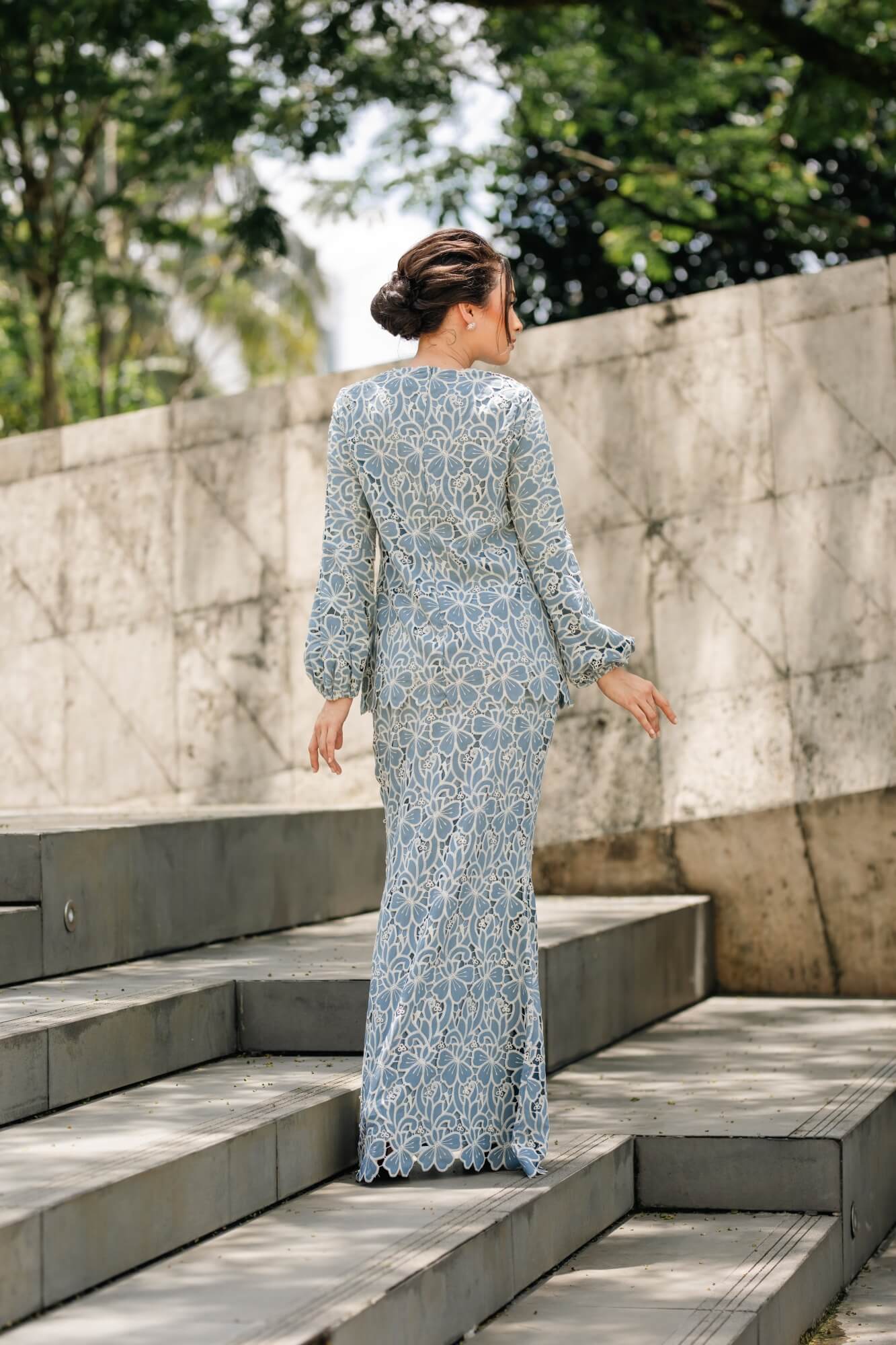 Reina Kurung - True Colors