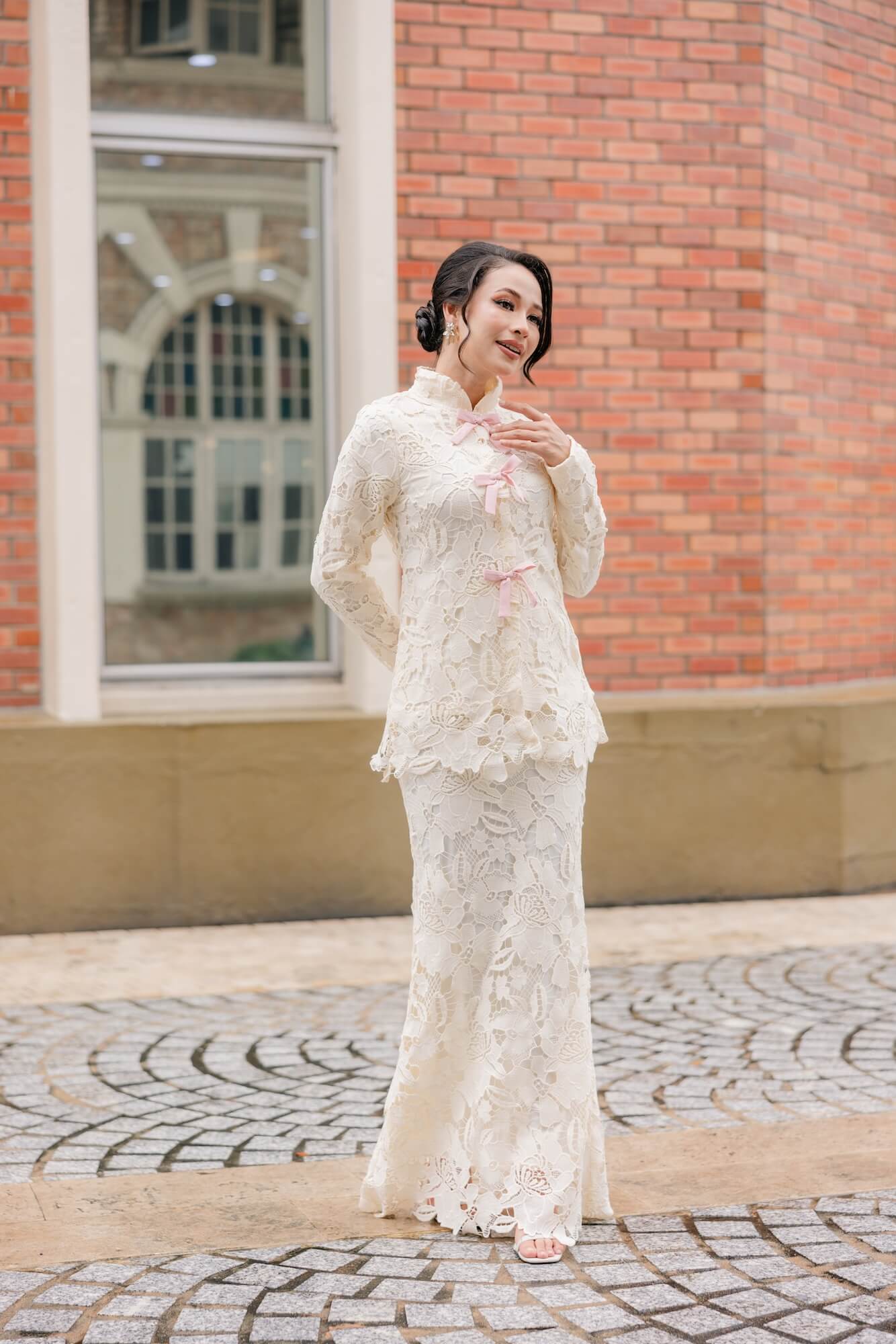 Aaila Kurung - Cream - True Colors