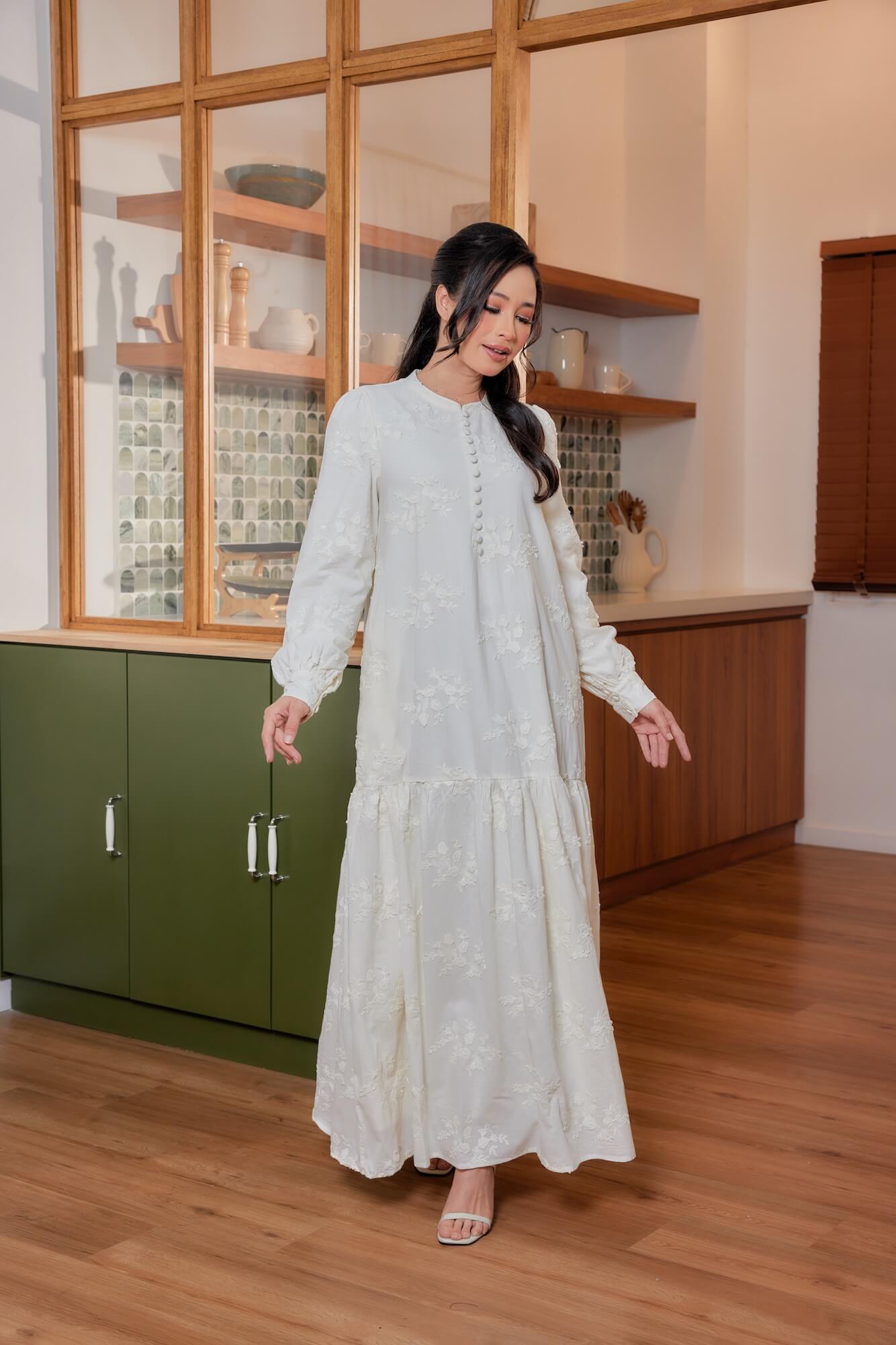 Delaney Dress - Cream - True Colors